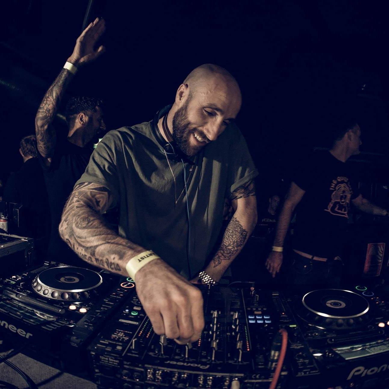 UNTIDY RADIO - Vibe Nation Radio